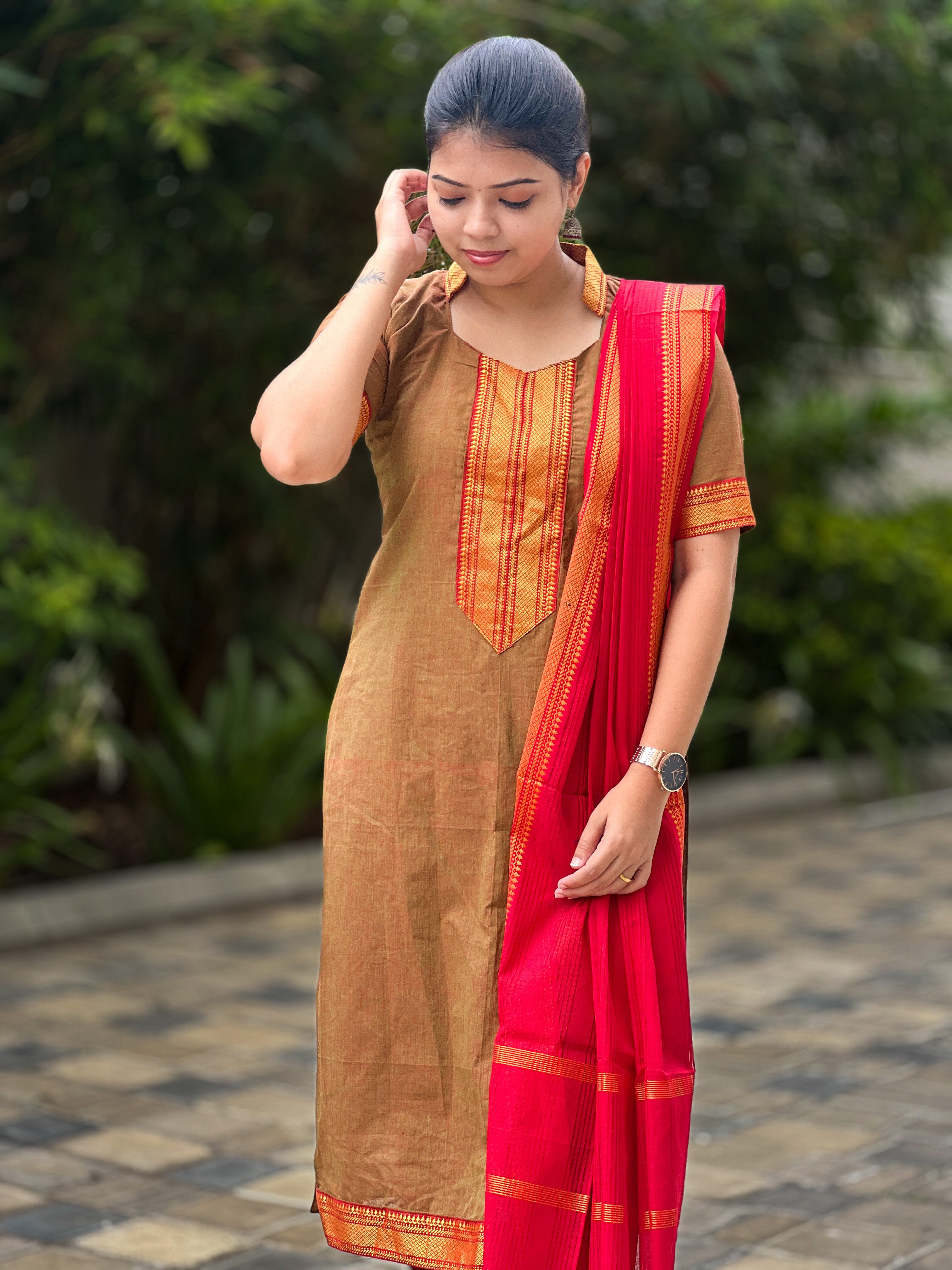THARINI – AarBee Attires